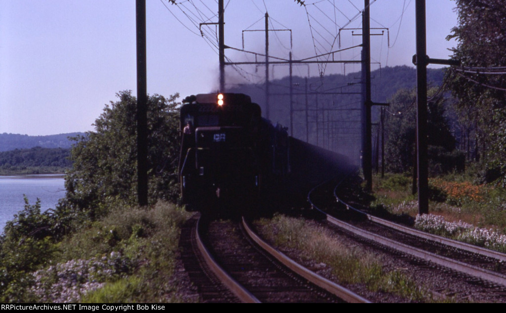 CR GP30 through the wildflowers, spreading coal dust